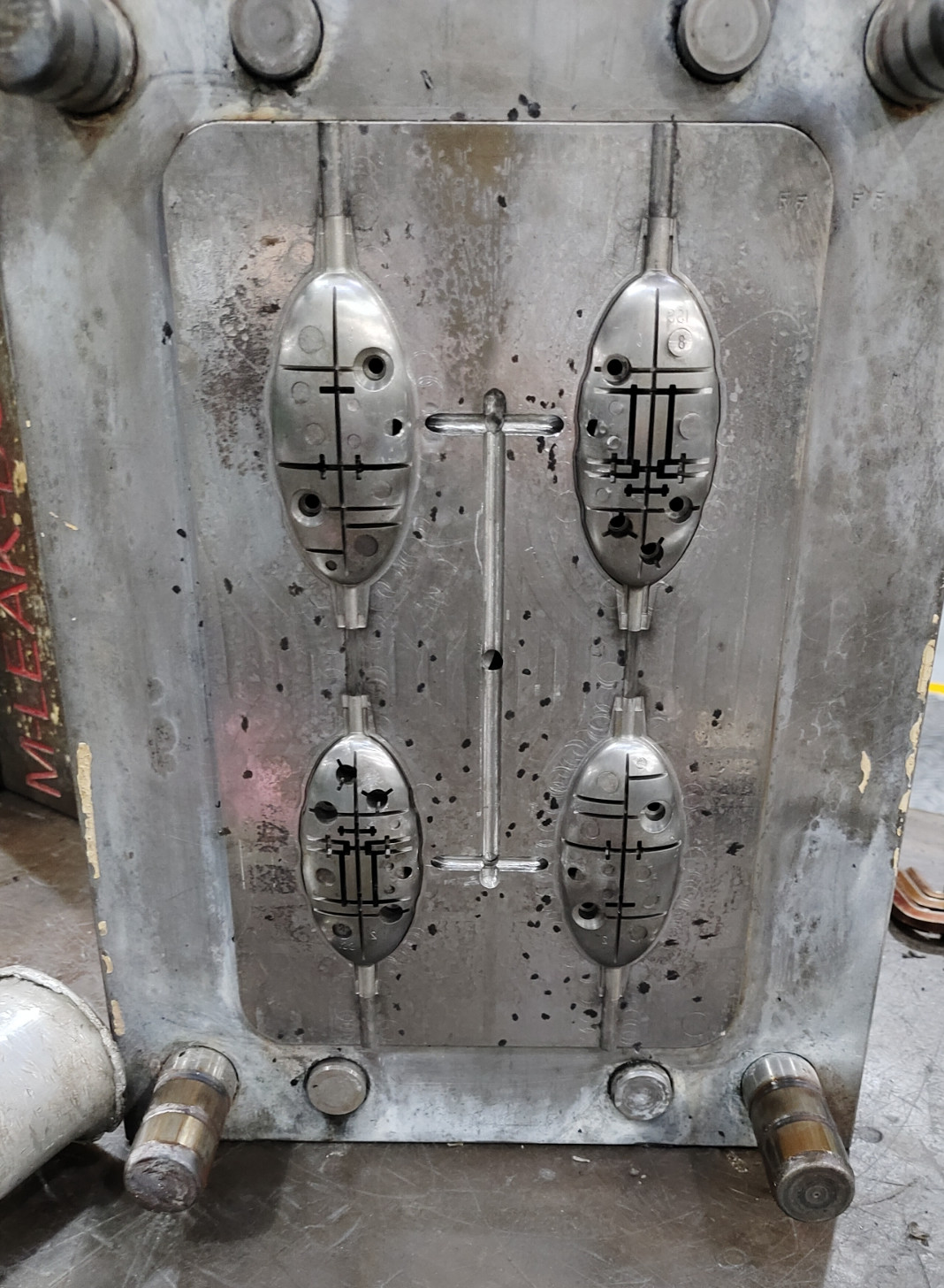 General Purpose Injection Molding System With Mold Life 500,000 ...